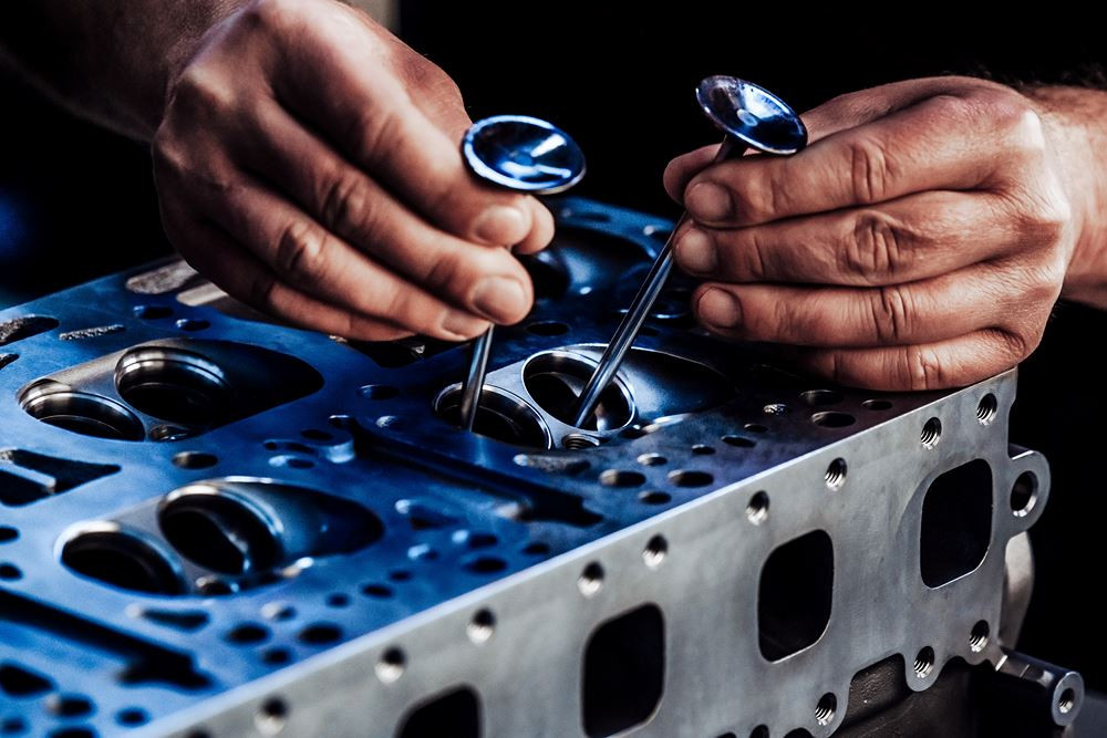 Moteur Bugatti W16 8.0 litres: le dernier 16 cylindres du genre ...