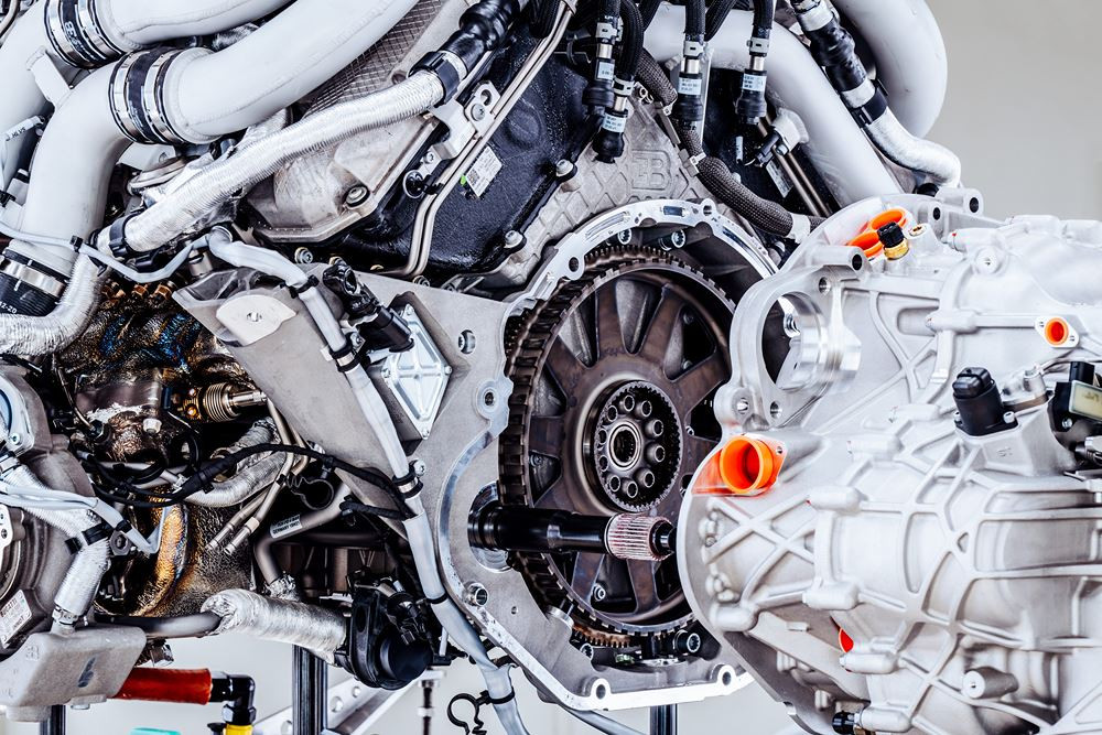 Moteur Bugatti W16 8.0 litres: le dernier 16 cylindres du genre ...