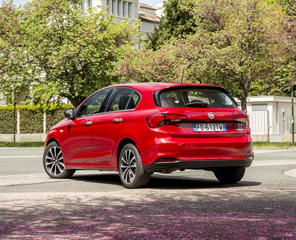 FIAT Tipo - Présentation - Une berline compacte fonctionnelle au prix ...