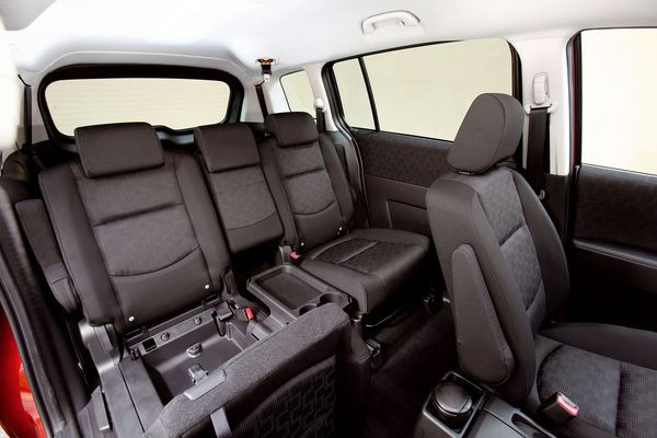 MAZDA 5 7 places - Présentation - Un grand monospace compact 7 places ...