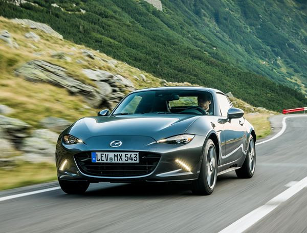 MAZDA MX-5 RF 2.0 Skyactiv-G 184 Skyactiv-MT Seiza Edition ...